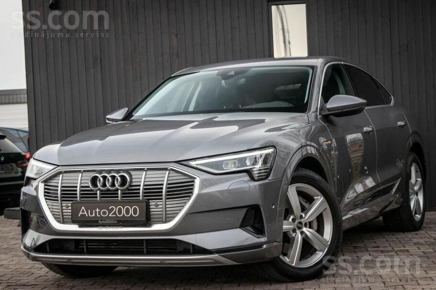 Grey Audi E-Tron 2020 in Tukums, with an engine capacity of 0.00 L and mileage of 112 thousand km for 23990 €, photo 4 on AUTOMOTO.COM.LV