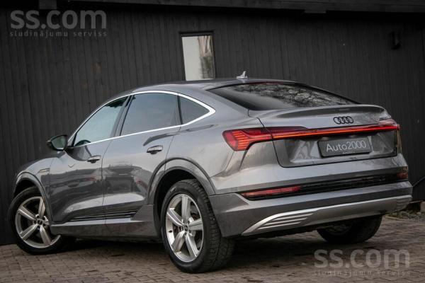 Pelēks Audi E-Tron 2020 Tukums, ar dzinēja tilpumu 0.00 L un nobraukumu 112 tūkst. km par 23990 €, foto 5 vietnē AUTOMOTO.COM.LV