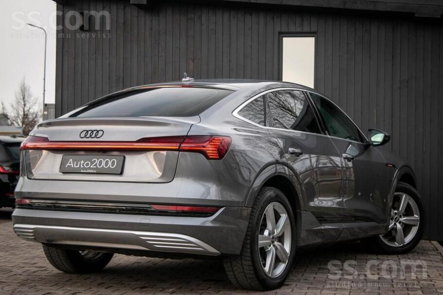 Grey Audi E-Tron 2020 in Tukums, with an engine capacity of 0.00 L and mileage of 112 thousand km for 23990 €, photo 7 on AUTOMOTO.COM.LV