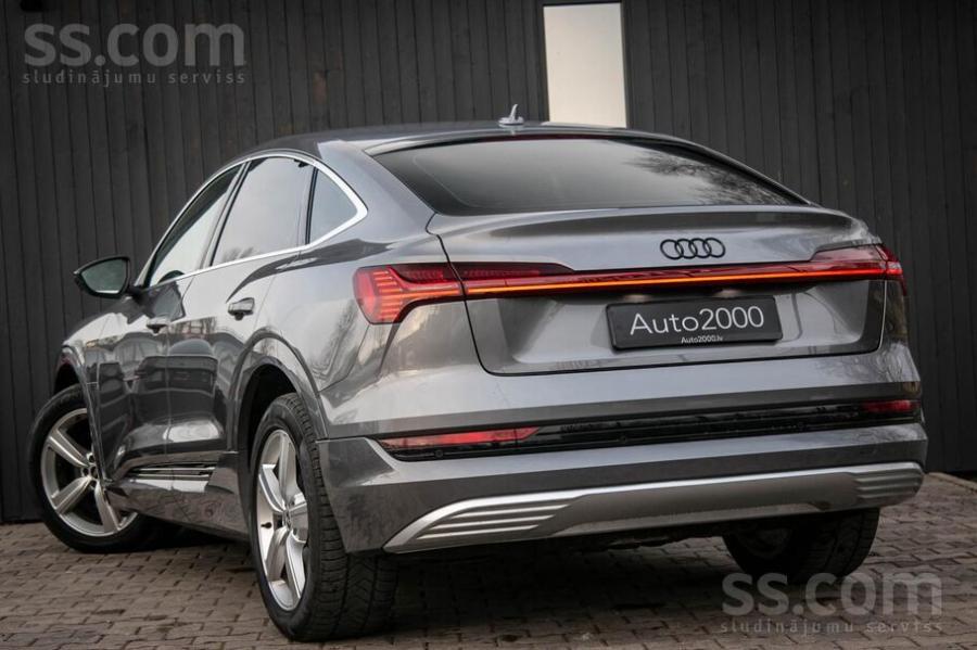 Grey Audi E-Tron 2020 in Tukums, with an engine capacity of 0.00 L and mileage of 112 thousand km for 23990 €, photo 9 on AUTOMOTO.COM.LV