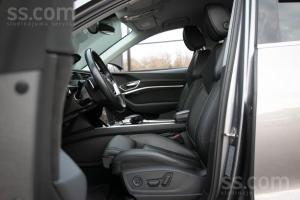 Grey Audi E-Tron 2020 in Tukums, with an engine capacity of 0.00 L and mileage of 112 thousand km for 23990 €, photo 14 on AUTOMOTO.COM.LV