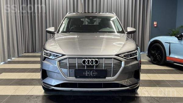 Pelēks Audi E-Tron 2020 Rīga, ar dzinēja tilpumu 0.00 L un nobraukumu 111 tūkst. km par 22990 €, foto 2 vietnē AUTOMOTO.COM.LV