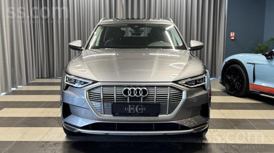 Grey Audi E-Tron 2020 in Riga, with an engine capacity of 0.00 L and mileage of 111 thousand km for 22990 €, photo 3 on AUTOMOTO.COM.LV