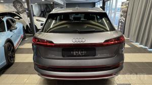 Grey Audi E-Tron 2020 in Riga, with an engine capacity of 0.00 L and mileage of 111 thousand km for 22990 €, photo 7 on AUTOMOTO.COM.LV