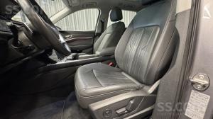 Grey Audi E-Tron 2020 in Riga, with an engine capacity of 0.00 L and mileage of 111 thousand km for 22990 €, photo 18 on AUTOMOTO.COM.LV