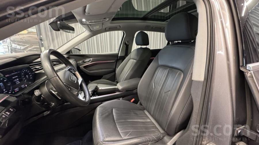 Grey Audi E-Tron 2020 in Riga, with an engine capacity of 0.00 L and mileage of 111 thousand km for 22990 €, photo 21 on AUTOMOTO.COM.LV