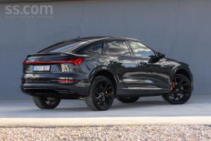 Pelēks Audi E-Tron 2020 Jelgava, ar dzinēja tilpumu 0.00 L un nobraukumu 156 tūkst. km par 24000 €, foto 6 vietnē AUTOMOTO.COM.LV