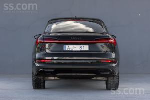 Pelēks Audi E-Tron 2020 Jelgava, ar dzinēja tilpumu 0.00 L un nobraukumu 156 tūkst. km par 24000 €, foto 7 vietnē AUTOMOTO.COM.LV