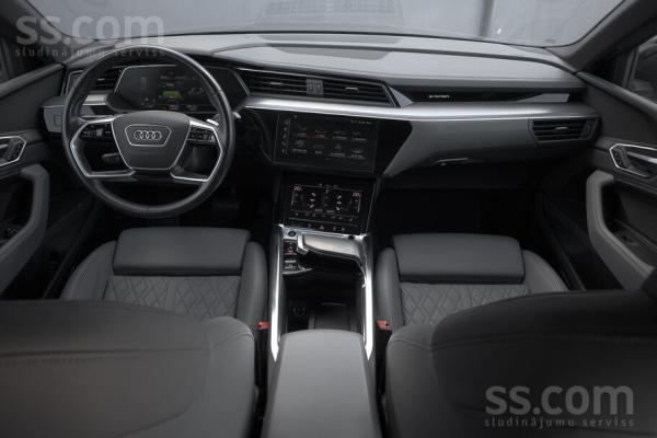 Grey Audi E-Tron 2020 in Jelgava, with an engine capacity of 0.00 L and mileage of 156 thousand km for 24000 €, photo 9 on AUTOMOTO.COM.LV