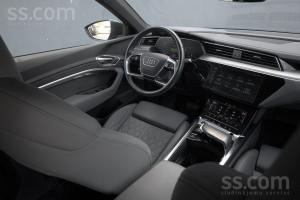 Pelēks Audi E-Tron 2020 Jelgava, ar dzinēja tilpumu 0.00 L un nobraukumu 156 tūkst. km par 24000 €, foto 11 vietnē AUTOMOTO.COM.LV