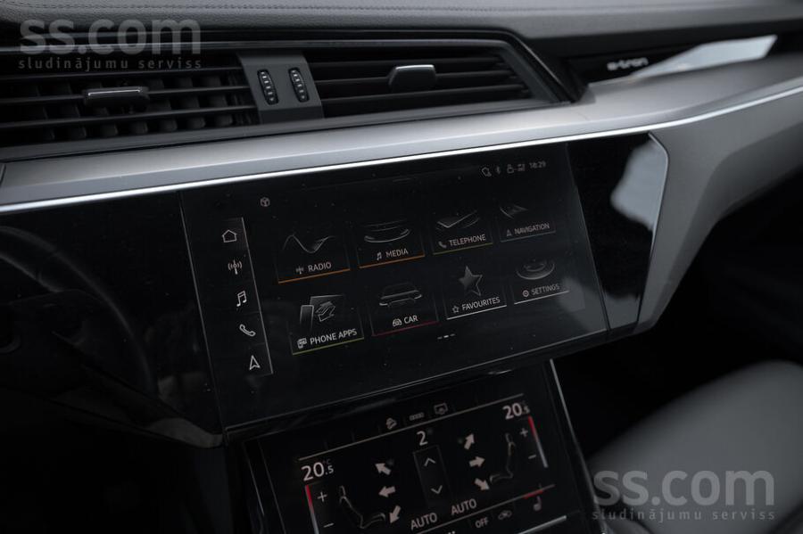 Pelēks Audi E-Tron 2020 Jelgava, ar dzinēja tilpumu 0.00 L un nobraukumu 156 tūkst. km par 24000 €, foto 21 vietnē AUTOMOTO.COM.LV
