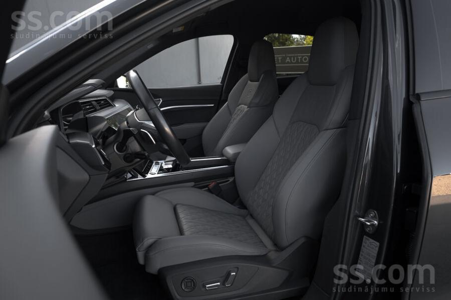 Pelēks Audi E-Tron 2020 Jelgava, ar dzinēja tilpumu 0.00 L un nobraukumu 156 tūkst. km par 24000 €, foto 26 vietnē AUTOMOTO.COM.LV