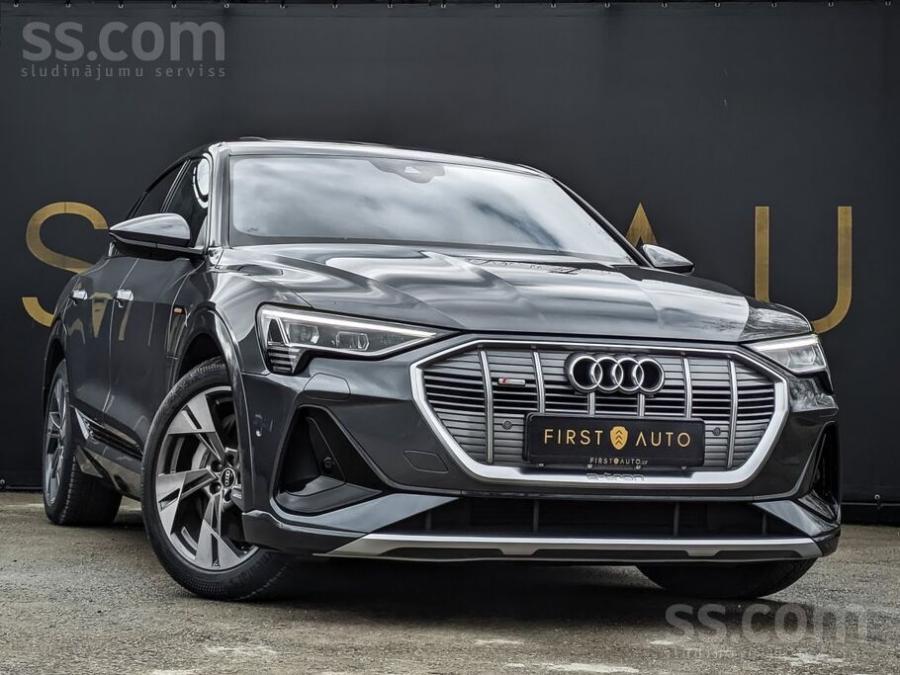 Pelēks Audi E-Tron 2020 Tukums, ar dzinēja tilpumu 0.00 L un nobraukumu 130 tūkst. km par 25990 €, foto 1 vietnē AUTOMOTO.COM.LV