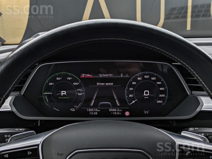 Pelēks Audi E-Tron 2020 Tukums, ar dzinēja tilpumu 0.00 L un nobraukumu 130 tūkst. km par 25990 €, foto 14 vietnē AUTOMOTO.COM.LV