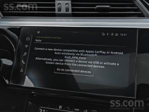 Pelēks Audi E-Tron 2020 Tukums, ar dzinēja tilpumu 0.00 L un nobraukumu 130 tūkst. km par 25990 €, foto 15 vietnē AUTOMOTO.COM.LV