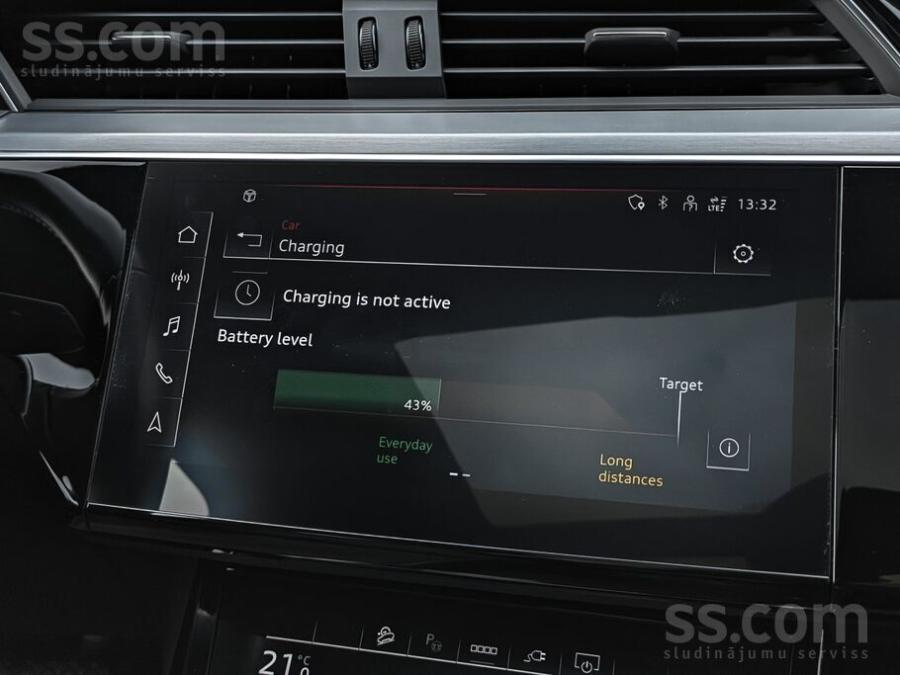 Pelēks Audi E-Tron 2020 Tukums, ar dzinēja tilpumu 0.00 L un nobraukumu 130 tūkst. km par 25990 €, foto 19 vietnē AUTOMOTO.COM.LV