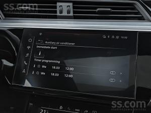 Pelēks Audi E-Tron 2020 Tukums, ar dzinēja tilpumu 0.00 L un nobraukumu 130 tūkst. km par 25990 €, foto 23 vietnē AUTOMOTO.COM.LV