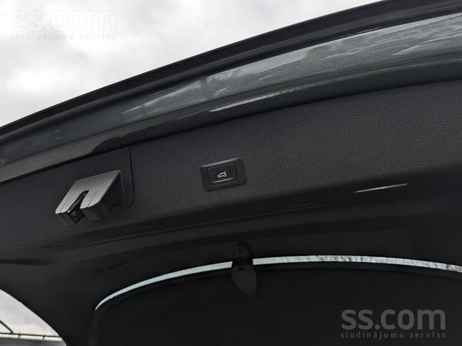 Pelēks Audi E-Tron 2020 Tukums, ar dzinēja tilpumu 0.00 L un nobraukumu 130 tūkst. km par 25990 €, foto 25 vietnē AUTOMOTO.COM.LV