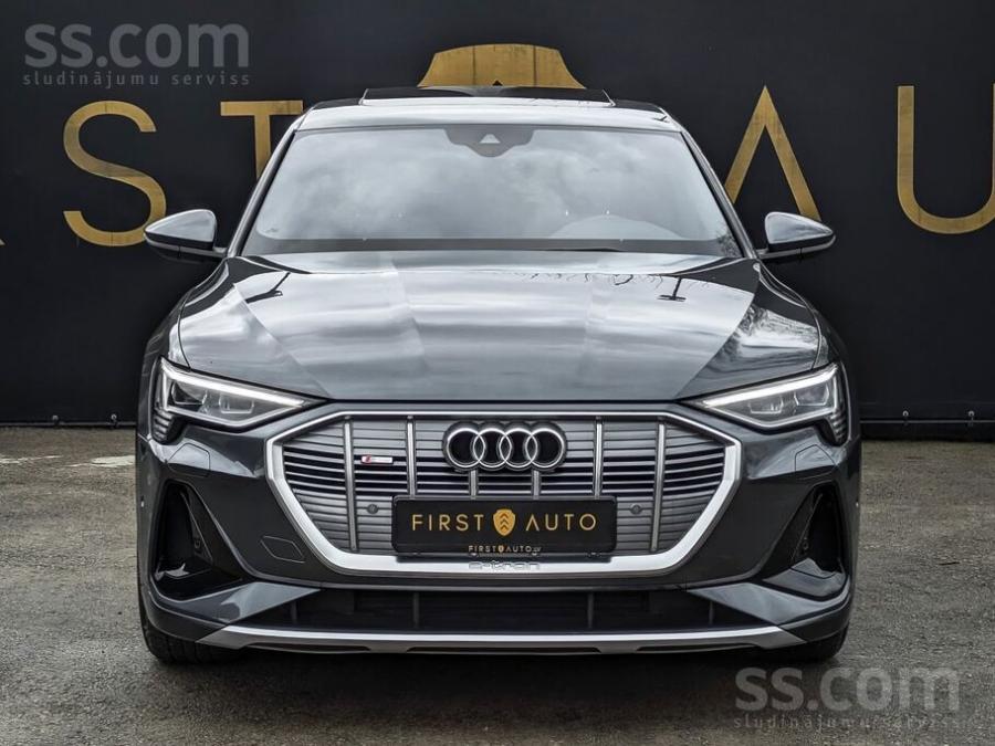 Pelēks Audi E-Tron 2020 Tukums, ar dzinēja tilpumu 0.00 L un nobraukumu 130 tūkst. km par 25990 €, foto 29 vietnē AUTOMOTO.COM.LV