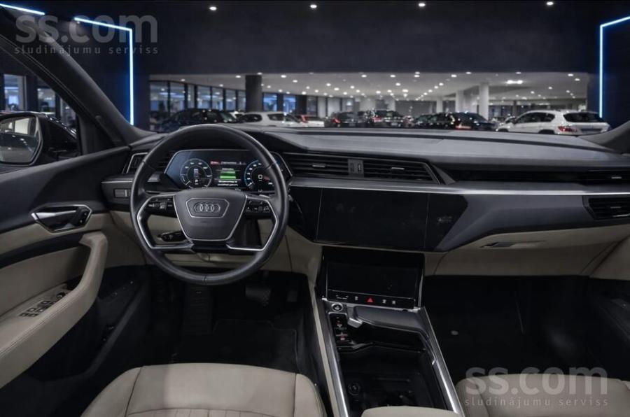 Pelēks Audi E-Tron 2020 Rīga, ar dzinēja tilpumu 0.00 L un nobraukumu 107 tūkst. km par 22900 €, foto 4 vietnē AUTOMOTO.COM.LV