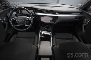 Pelēks Audi E-Tron 2020 Jelgava, ar dzinēja tilpumu 0.00 L un nobraukumu 137 tūkst. km par 23000 €, foto 10 vietnē AUTOMOTO.COM.LV