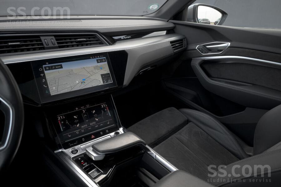 Pelēks Audi E-Tron 2020 Jelgava, ar dzinēja tilpumu 0.00 L un nobraukumu 137 tūkst. km par 23000 €, foto 12 vietnē AUTOMOTO.COM.LV