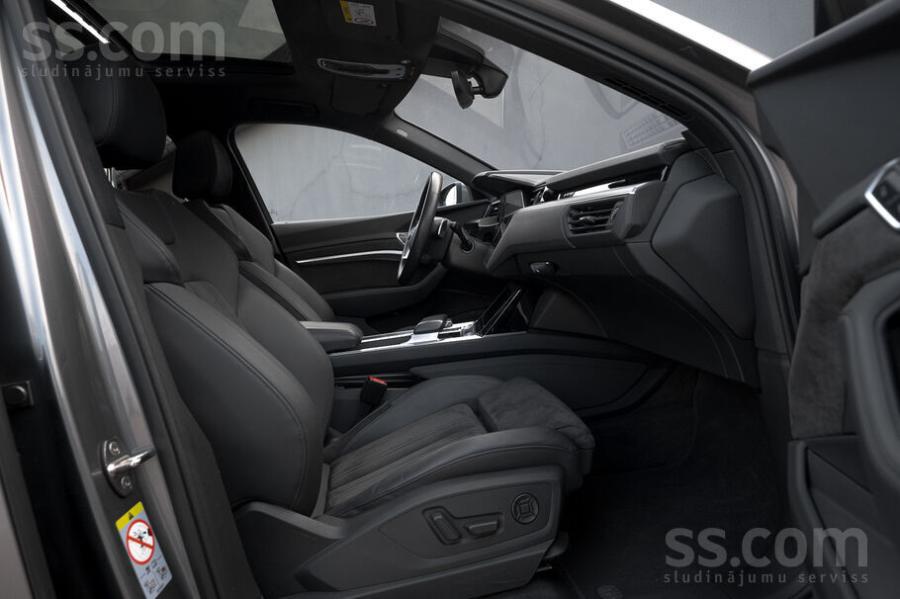 Pelēks Audi E-Tron 2020 Jelgava, ar dzinēja tilpumu 0.00 L un nobraukumu 137 tūkst. km par 23000 €, foto 13 vietnē AUTOMOTO.COM.LV