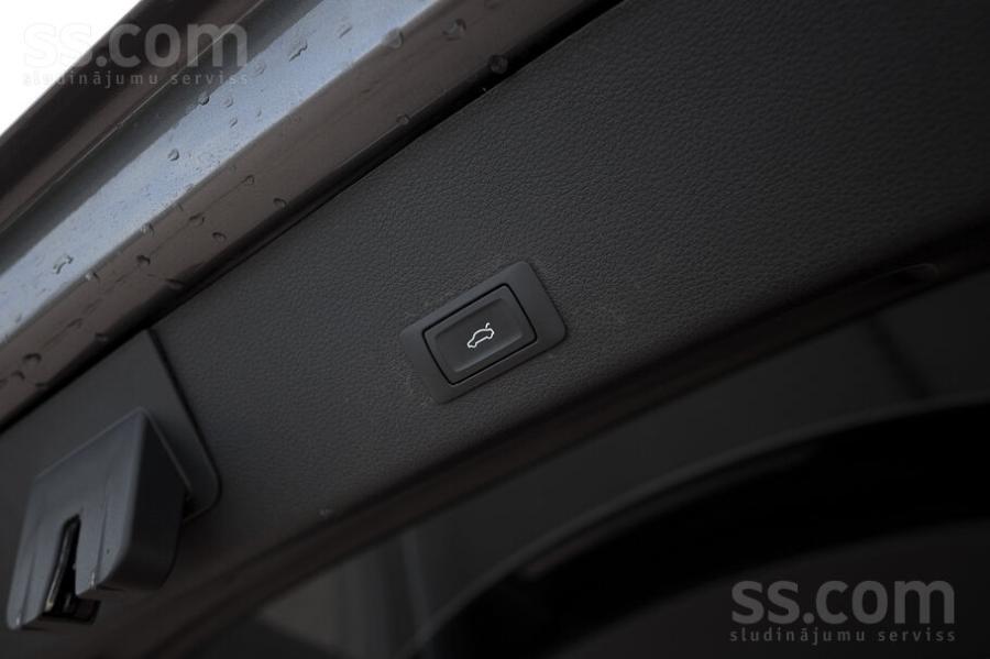 Pelēks Audi E-Tron 2020 Jelgava, ar dzinēja tilpumu 0.00 L un nobraukumu 137 tūkst. km par 23000 €, foto 17 vietnē AUTOMOTO.COM.LV