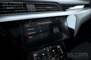 Pelēks Audi E-Tron 2020 Jelgava, ar dzinēja tilpumu 0.00 L un nobraukumu 137 tūkst. km par 23000 €, foto 23 vietnē AUTOMOTO.COM.LV