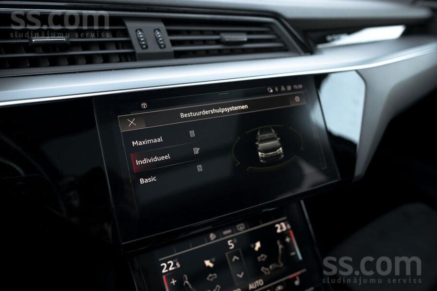 Pelēks Audi E-Tron 2020 Jelgava, ar dzinēja tilpumu 0.00 L un nobraukumu 137 tūkst. km par 23000 €, foto 23 vietnē AUTOMOTO.COM.LV