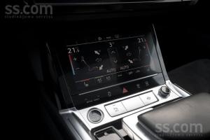 Pelēks Audi E-Tron 2020 Jelgava, ar dzinēja tilpumu 0.00 L un nobraukumu 137 tūkst. km par 23000 €, foto 25 vietnē AUTOMOTO.COM.LV