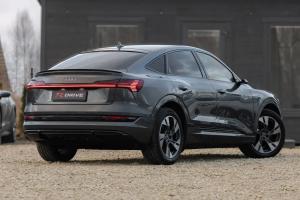 Grey Audi E-Tron 2020 in Jelgava, with an engine capacity of 0.00 L and mileage of 168 thousand km for 25900 €, photo 5 on AUTOMOTO.COM.LV