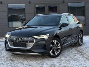 Pelēks Audi E-Tron 2020 Jelgava, ar dzinēja tilpumu 0.00 L un nobraukumu 150 tūkst. km par 22900 €, foto 4 vietnē AUTOMOTO.COM.LV