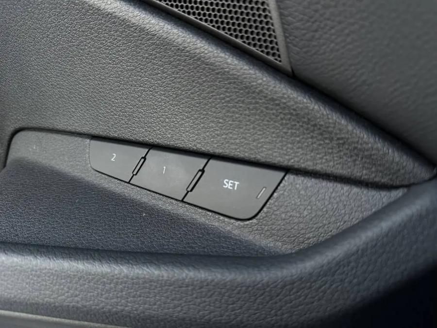 Pelēks Audi E-Tron 2020 Jelgava, ar dzinēja tilpumu 0.00 L un nobraukumu 150 tūkst. km par 22900 €, foto 18 vietnē AUTOMOTO.COM.LV