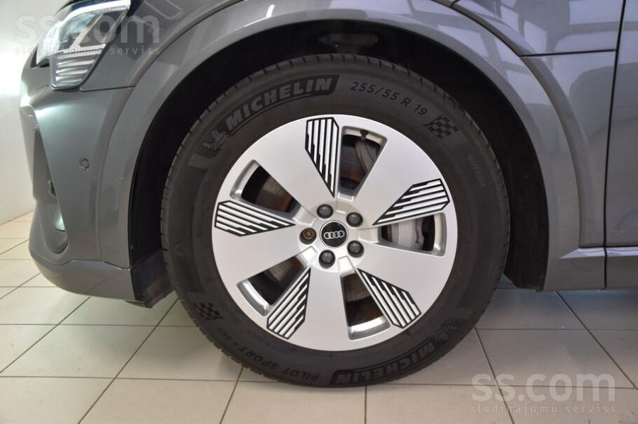 Pelēks Audi E-Tron 2020 Rīga, ar dzinēja tilpumu 0.00 L un nobraukumu 116 tūkst. km par 29990 €, foto 12 vietnē AUTOMOTO.COM.LV