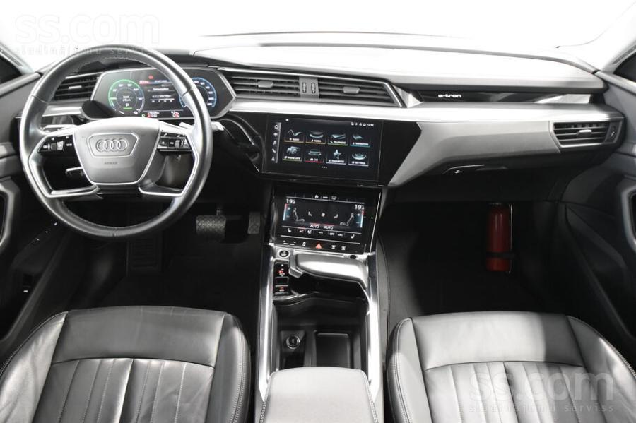 Pelēks Audi E-Tron 2020 Rīga, ar dzinēja tilpumu 0.00 L un nobraukumu 116 tūkst. km par 29990 €, foto 15 vietnē AUTOMOTO.COM.LV