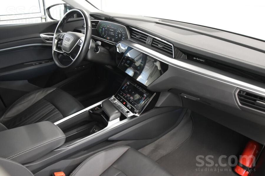 Pelēks Audi E-Tron 2020 Rīga, ar dzinēja tilpumu 0.00 L un nobraukumu 116 tūkst. km par 29990 €, foto 16 vietnē AUTOMOTO.COM.LV