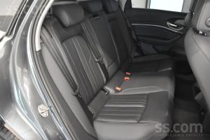 Pelēks Audi E-Tron 2020 Rīga, ar dzinēja tilpumu 0.00 L un nobraukumu 116 tūkst. km par 29990 €, foto 18 vietnē AUTOMOTO.COM.LV
