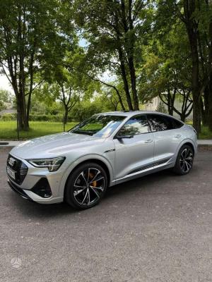 Серый Ауди E-Tron 2020 в Каунас, объемом двигателя 0.00 л и пробегом 69 тыс. км за 34485 €, фото 4 на AUTOMOTO.COM.LV