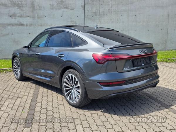 Grey Audi E-Tron 2020 in Viljandi, with an engine capacity of 0.00 L and mileage of 78 thousand km for 34999 €, photo 5 on AUTOMOTO.COM.LV