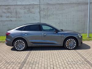 Pelēks Audi E-Tron 2020 Viljandi, ar dzinēja tilpumu 0.00 L un nobraukumu 78 tūkst. km par 34999 €, foto 7 vietnē AUTOMOTO.COM.LV