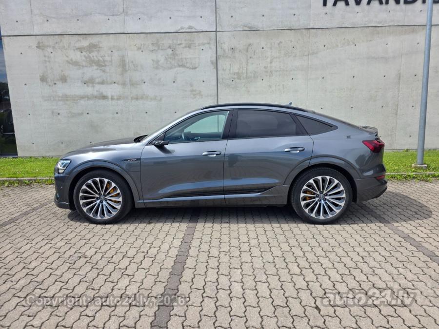 Pelēks Audi E-Tron 2020 Viljandi, ar dzinēja tilpumu 0.00 L un nobraukumu 78 tūkst. km par 34999 €, foto 8 vietnē AUTOMOTO.COM.LV
