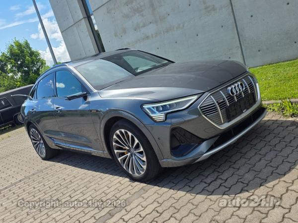 Grey Audi E-Tron 2020 in Viljandi, with an engine capacity of 0.00 L and mileage of 78 thousand km for 34999 €, photo 9 on AUTOMOTO.COM.LV