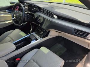 Pelēks Audi E-Tron 2020 Viljandi, ar dzinēja tilpumu 0.00 L un nobraukumu 78 tūkst. km par 34999 €, foto 14 vietnē AUTOMOTO.COM.LV