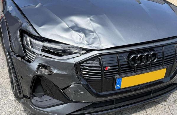 Pelēks Audi E-Tron 2020 Kauņa, ar dzinēja tilpumu 0.00 L un nobraukumu 70 tūkst. km par 22700 €, foto 7 vietnē AUTOMOTO.COM.LV
