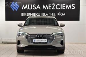 Grey Audi E-Tron 2020 in Riga, with an engine capacity of 0.00 L and mileage of 97 thousand km for 28990 €, photo 3 on AUTOMOTO.COM.LV