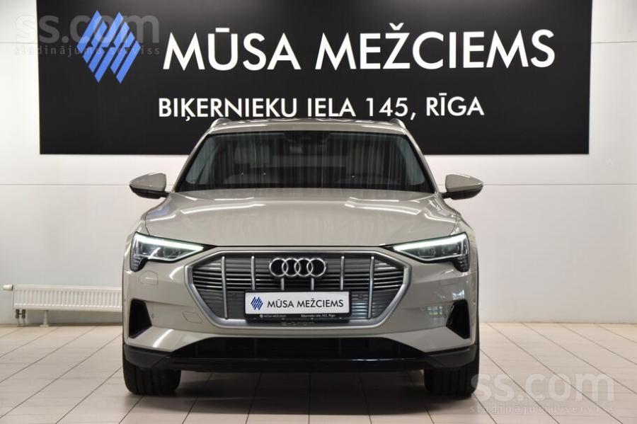Grey Audi E-Tron 2020 in Riga, with an engine capacity of 0.00 L and mileage of 97 thousand km for 28990 €, photo 3 on AUTOMOTO.COM.LV