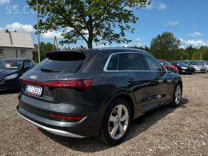 Grey Audi E-Tron 2020 in Valmiera, with an engine capacity of 0.00 L and mileage of 0 thousand km for 20500 €, photo 6 on AUTOMOTO.COM.LV