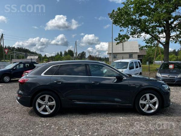 Pelēks Audi E-Tron 2020 Valmiera, ar dzinēja tilpumu 0.00 L un nobraukumu 0 tūkst. km par 20500 €, foto 6 vietnē AUTOMOTO.COM.LV