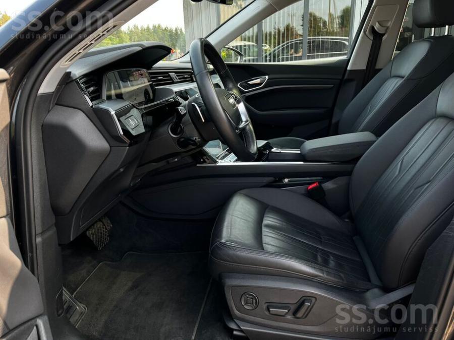 Grey Audi E-Tron 2020 in Valmiera, with an engine capacity of 0.00 L and mileage of 0 thousand km for 20500 €, photo 12 on AUTOMOTO.COM.LV